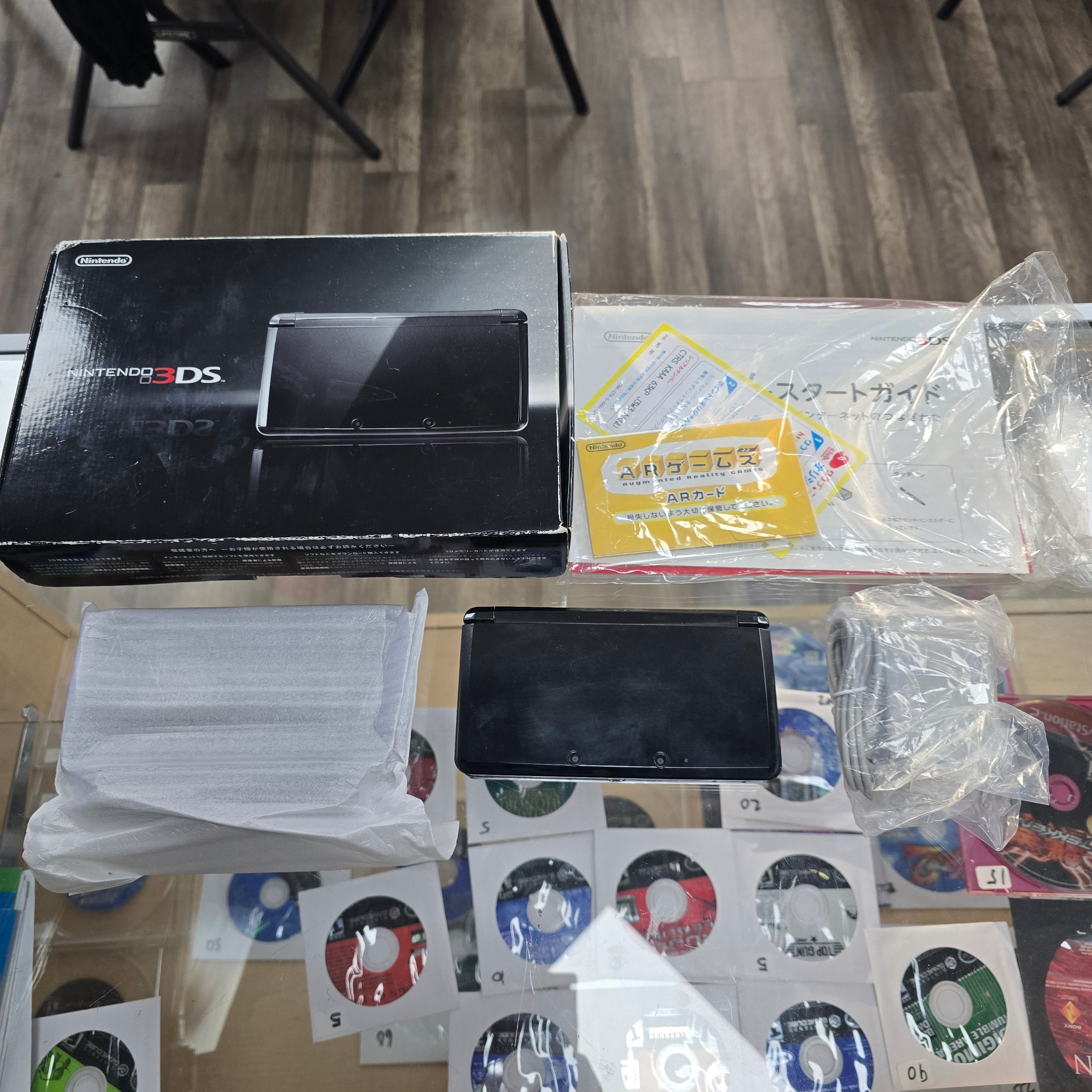 Cosmo Black Nintendo 3DS System CIB with Digital Games – buttondelight